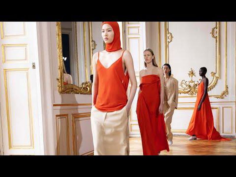 COS Atelier S/S 23 Show (COS)