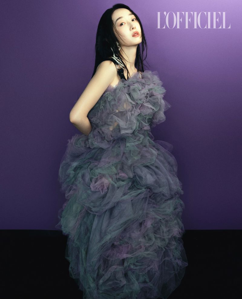 Mengjie Jiang by Liang Siwei (L'Officiel India)