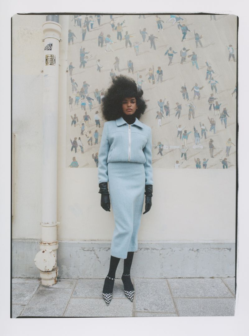 A Walk Through Paris with Feya, Nyandeng, Esin and Inès (Various ...