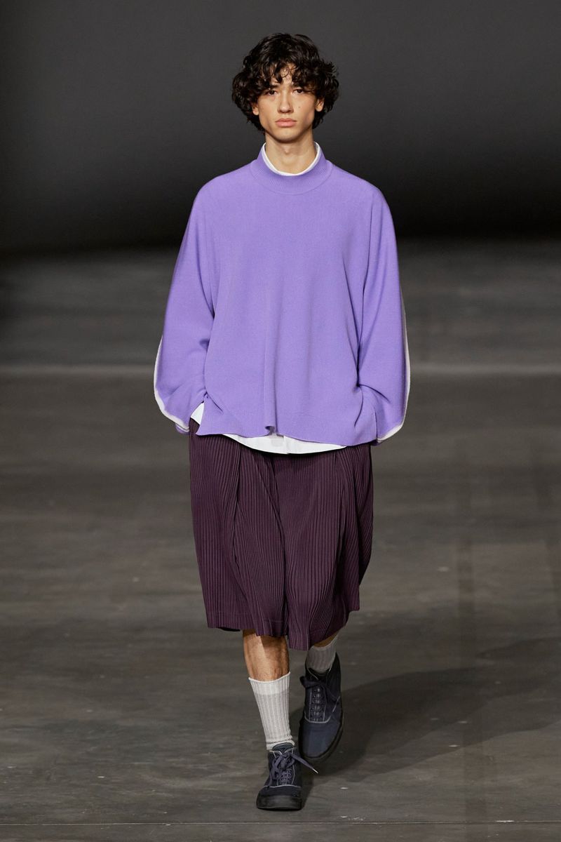 Homme Plissé Issey Miyake F/W 23 Show (Issey Miyake)
