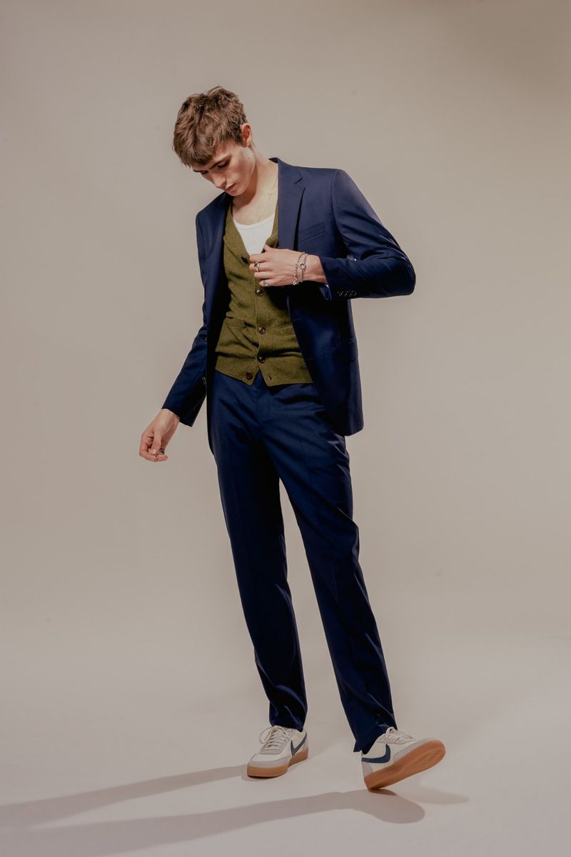 Allow Liam Little to Show You How to Wear a J.Crew Suit Like a Painter ...