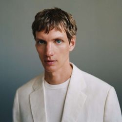 Tony Irvine - Fashion Editor/Stylist Profile - Photos & latest news