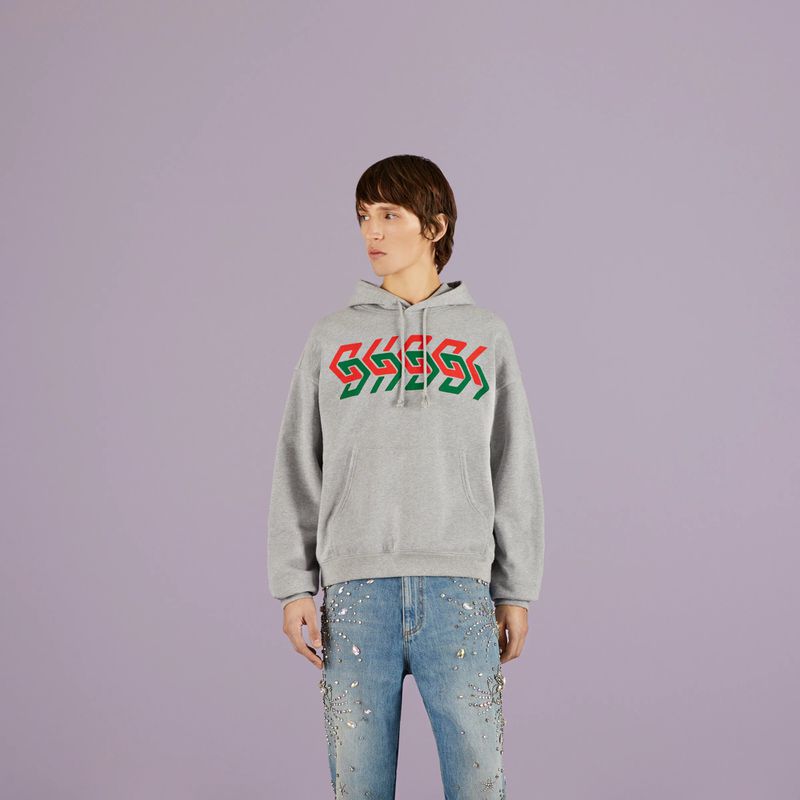 Gucci Pre-Fall 2023 e-comm by Cosimo Poggi (Gucci)