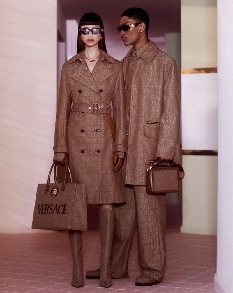 Versace LA VACANZA Campaign 2023 (Versace)