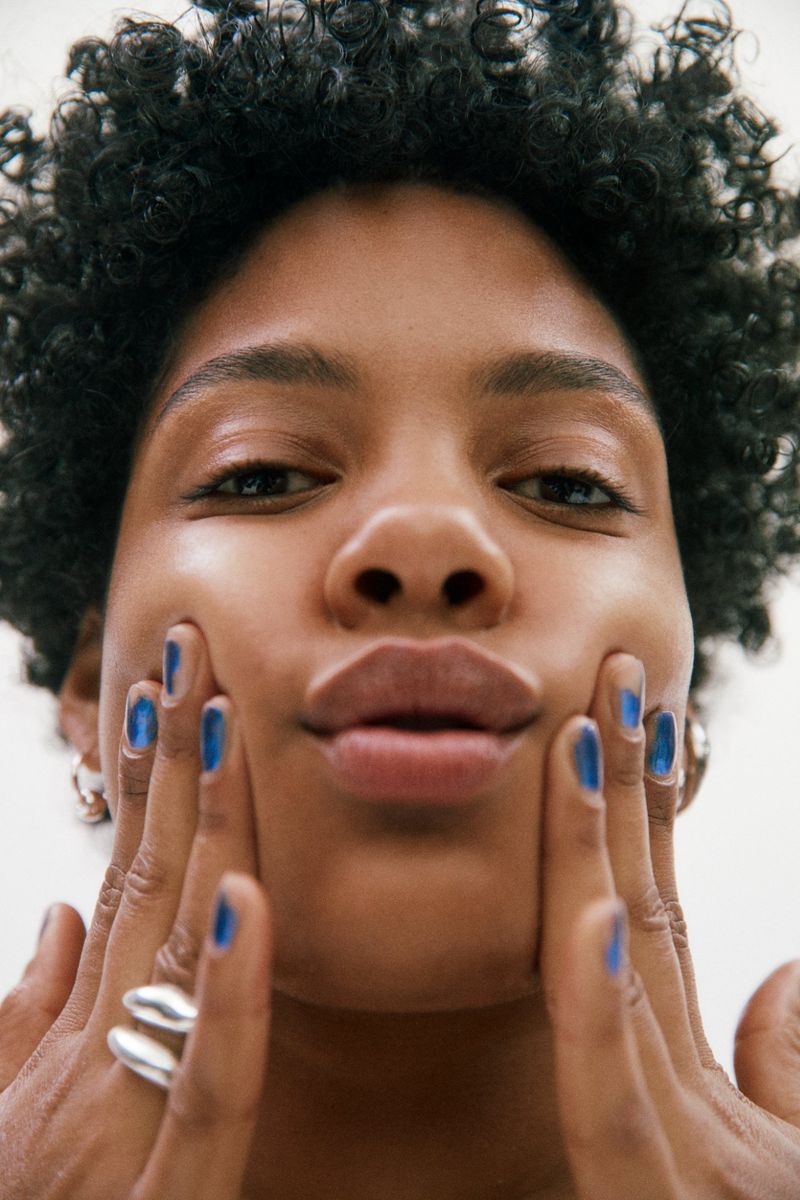 Isla Beauty Campaign S/S 2023 (Various Campaigns)