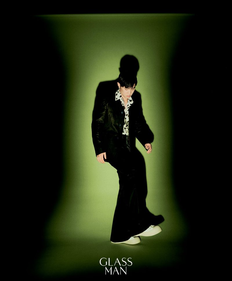 WHISPER OF THE HEART (Glass Man China)