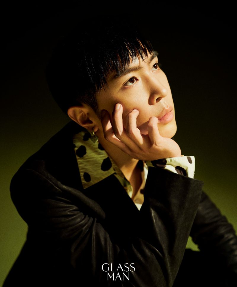 WHISPER OF THE HEART (Glass Man China)