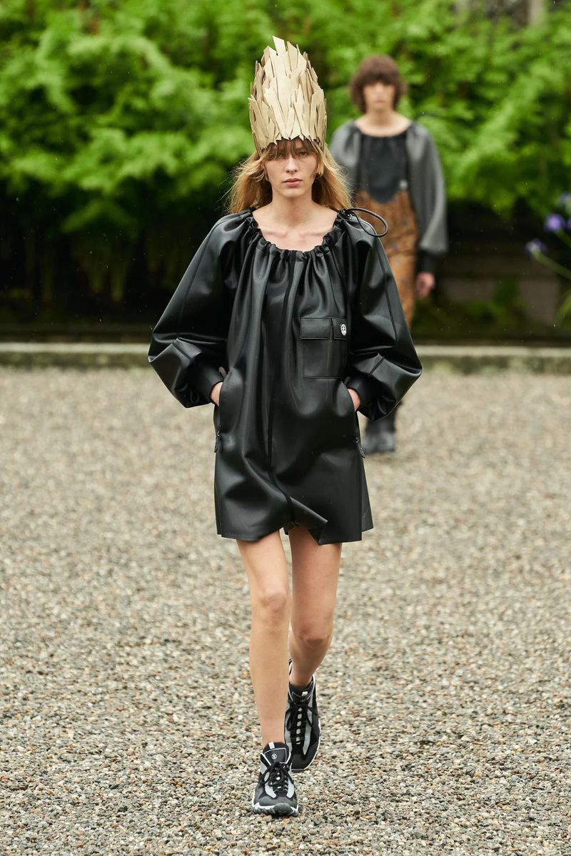 Louis Vuitton Resort 2024 Show Isola Bella (Louis Vuitton)
