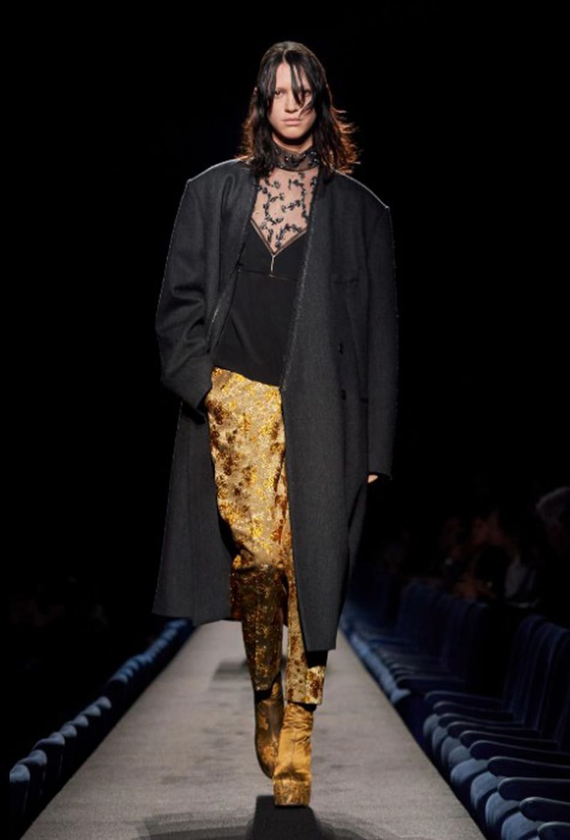Dries Van Noten F/W 23 Show (Dries Van Noten)
