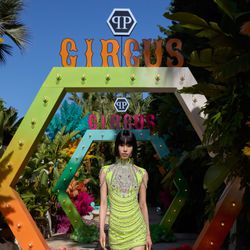 J Moon - Model Profile - Photos & latest news