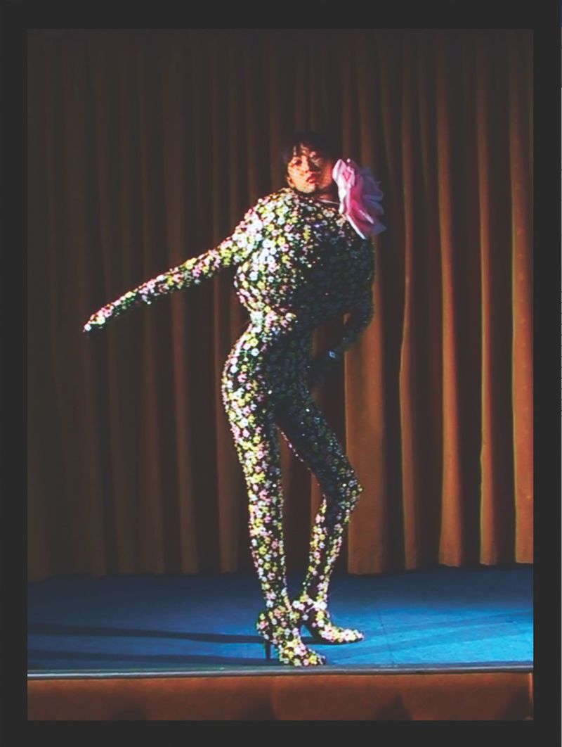 View Finder by Christopher Fenner (L'Officiel Italia)