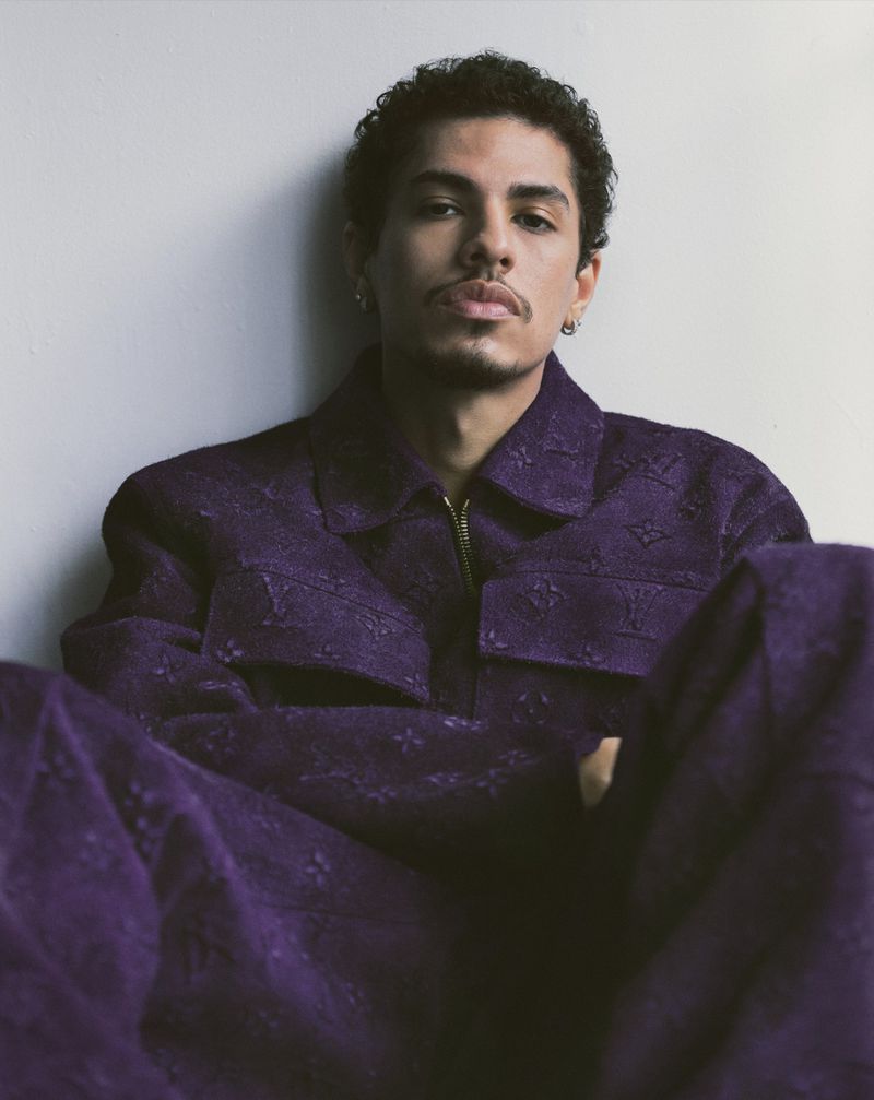 Delfin Finley for V Man 50 (V Man)