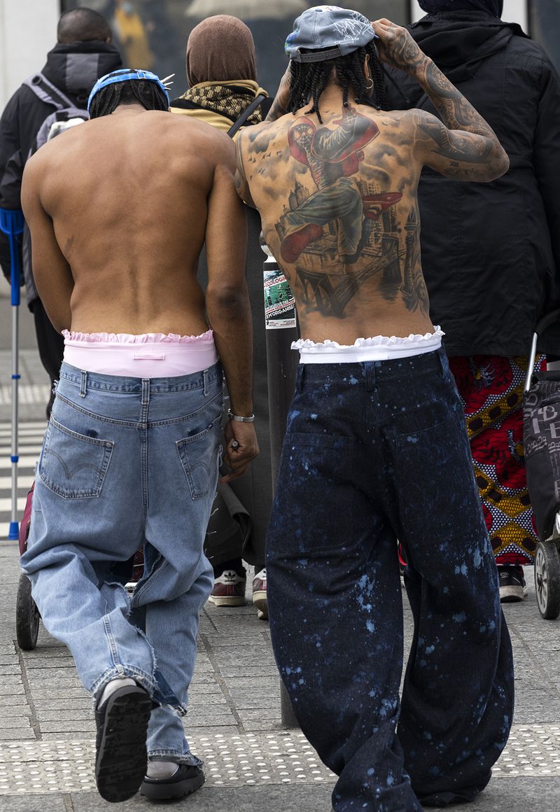 Saggers (Carcy Magazine)