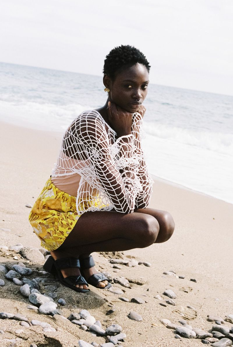Sur la plage (5ELEVEN Magazine)