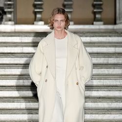 Alyda Grace - Model Profile - Photos & latest news