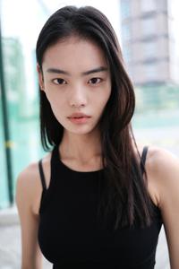Li Wen - Model Profile - Photos & latest news