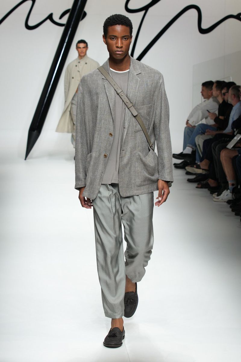 Giorgio Armani S/S 24 Men's Show (Giorgio Armani)