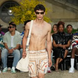 George Cortina - Fashion Editor/Stylist Profile - Photos & latest news