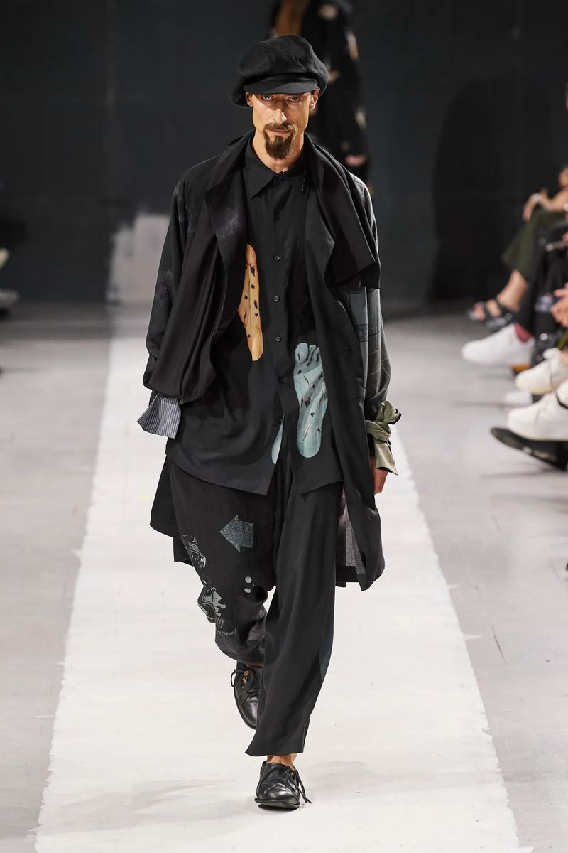Yohji Yamamoto S/S 24 Men's Show (Yohji Yamamoto)