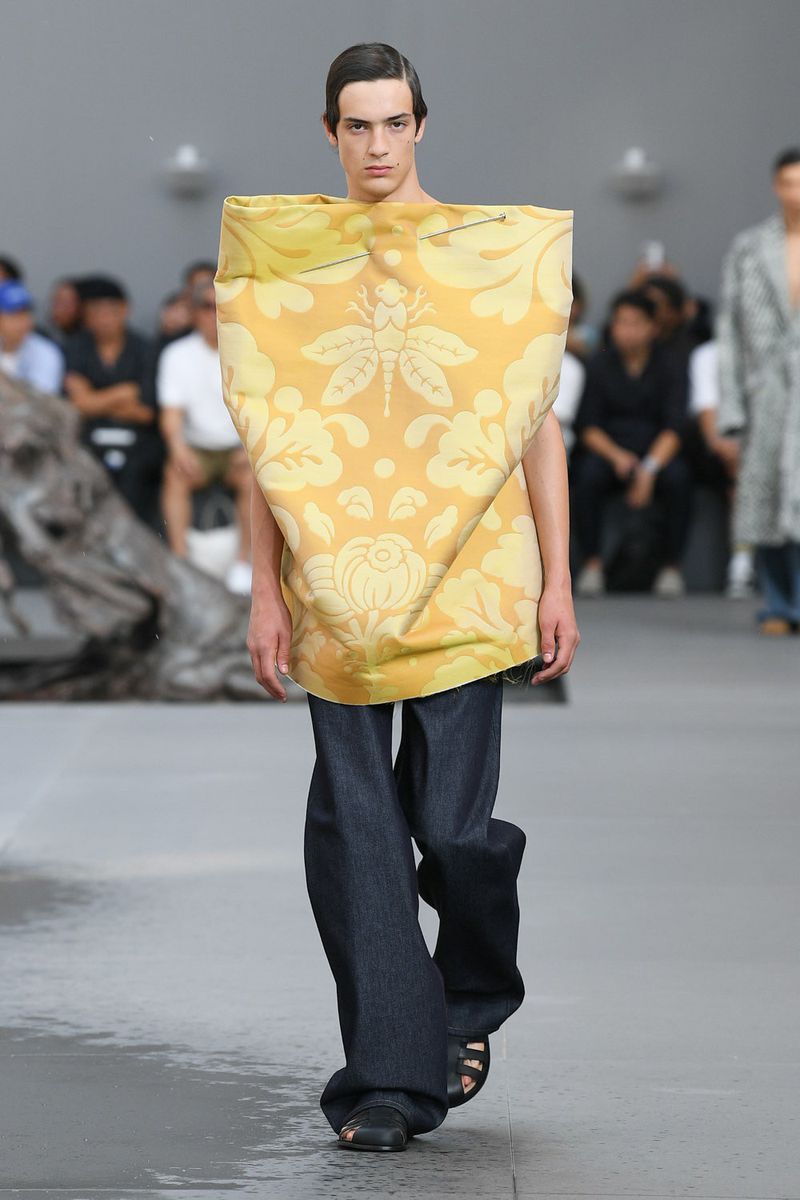 Loewe S/S 24 Men's Show (Loewe)