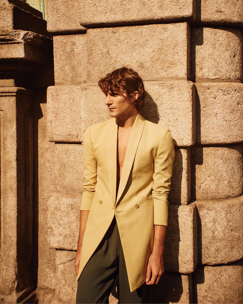 The Observer (Esquire Middle East)