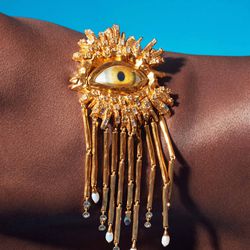 Isabelle Kryla - Makeup Artist Profile - Photos & latest news