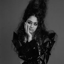 Deba Hekmat - Model Profile - Photos & latest news