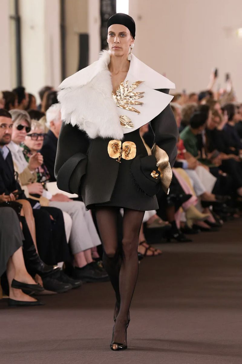 Schiaparelli Haute Couture Fall 2023 Show (Schiaparelli)