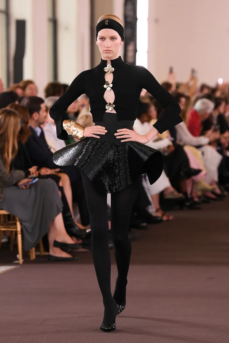 Schiaparelli Haute Couture Fall 2023 Show (Schiaparelli)