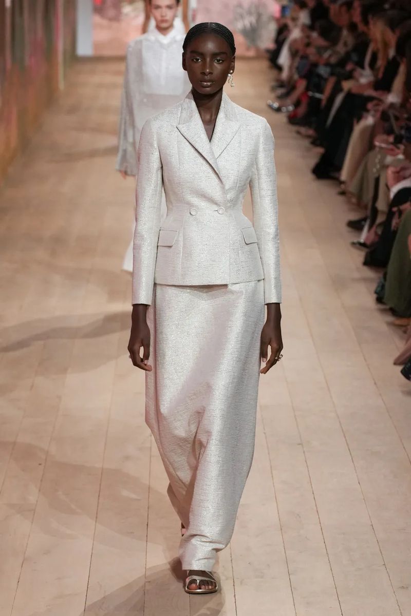 Dior Fall 2023 Couture Show (Dior)