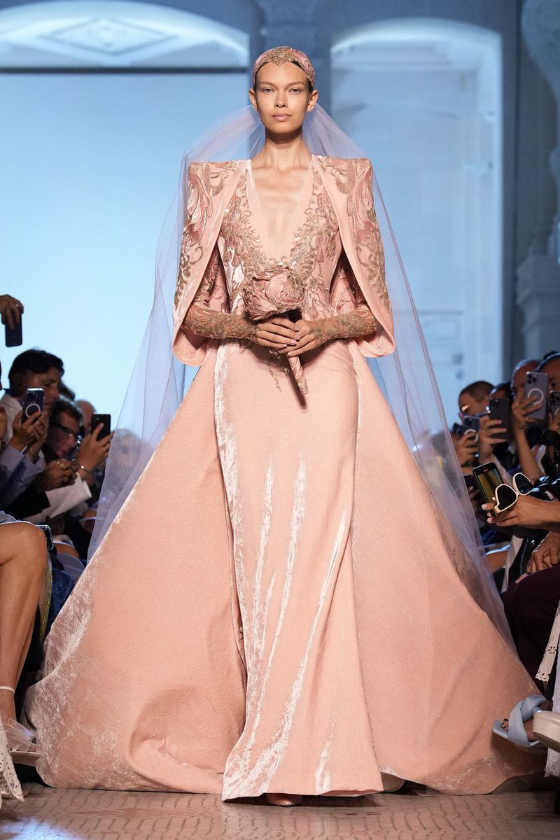 Elie Saab Haute Couture Fall 2023 Show (Elie Saab)