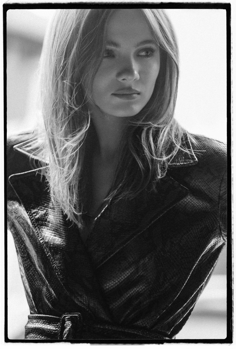 Freya Allan (Numéro Netherlands)