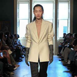 Feng Jiao Long - Model Profile - Photos & latest news