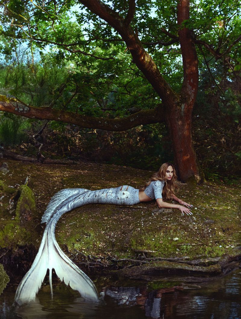 When a Siren is calling (Mojeh Magazine)