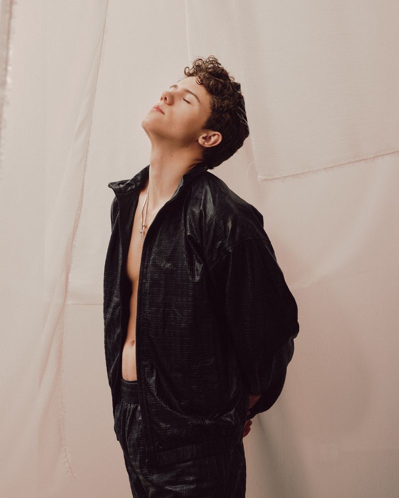 IN CONVERSATION WITH CASE WALKER (Numéro Netherlands)