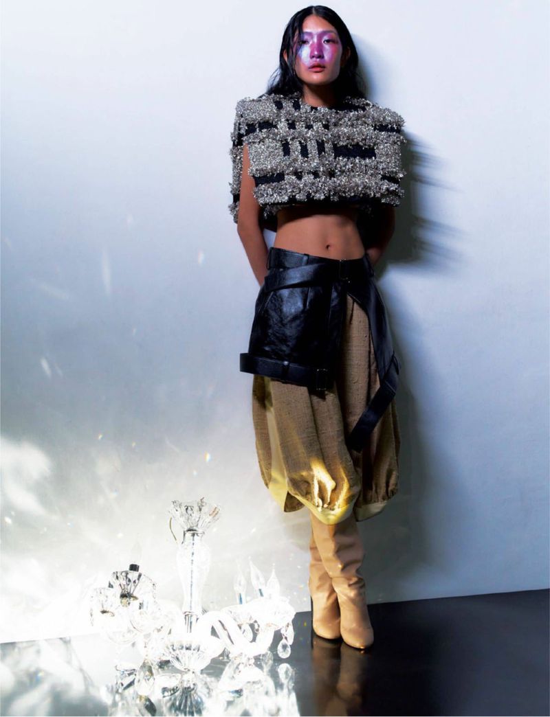 GLITZ BLITZ (L'Officiel Singapore)