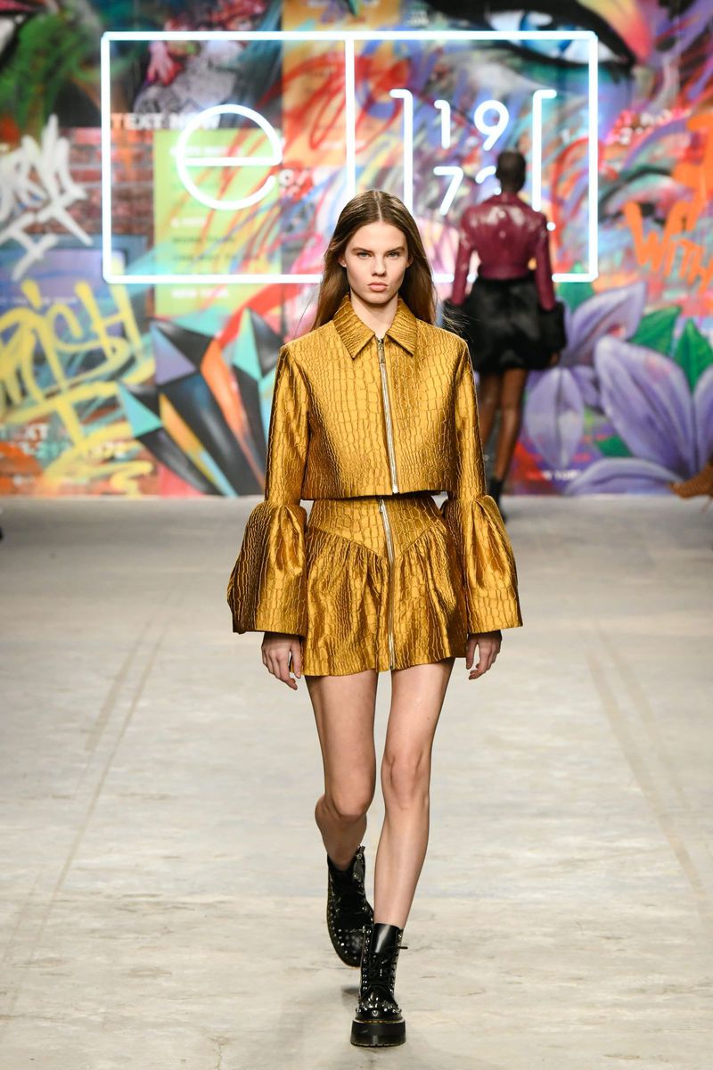 e1972 F/W 20 Show (Various Shows)