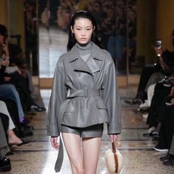 Li Linzi - Model Profile - Photos & latest news