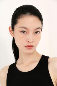 Li Linzi - Model Profile - Photos & latest news