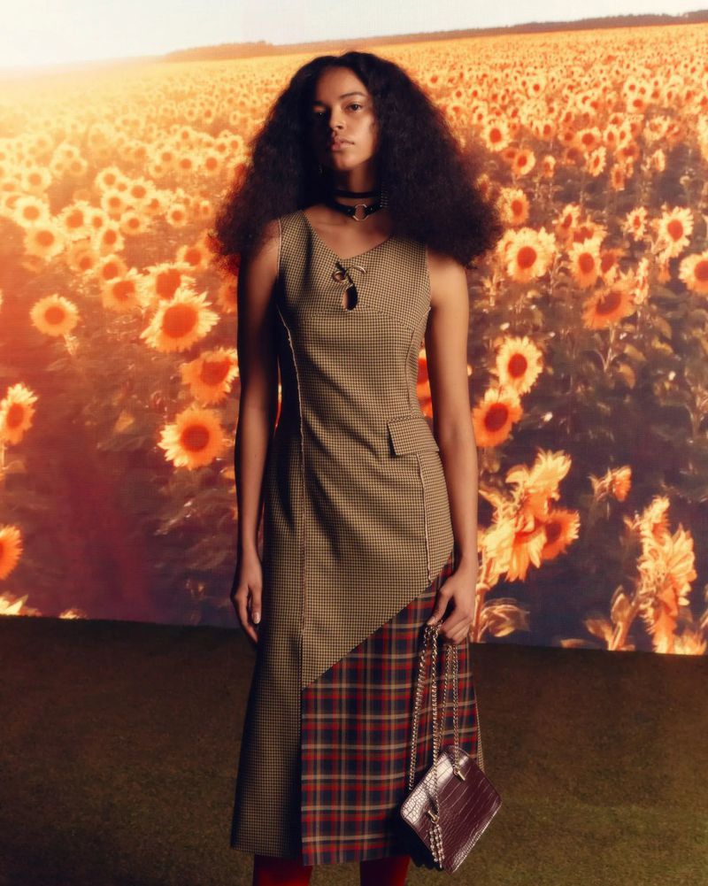 Andersson Bell PF21 Editorial (ADSB ANDERSSON BELL)