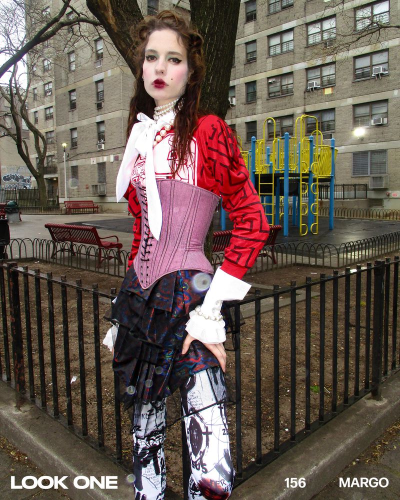 LOOK 156 MARGO (LOOK ONE)