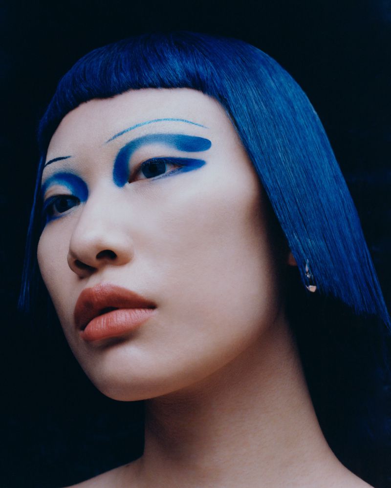 The deepest Blue (VOGUE+)