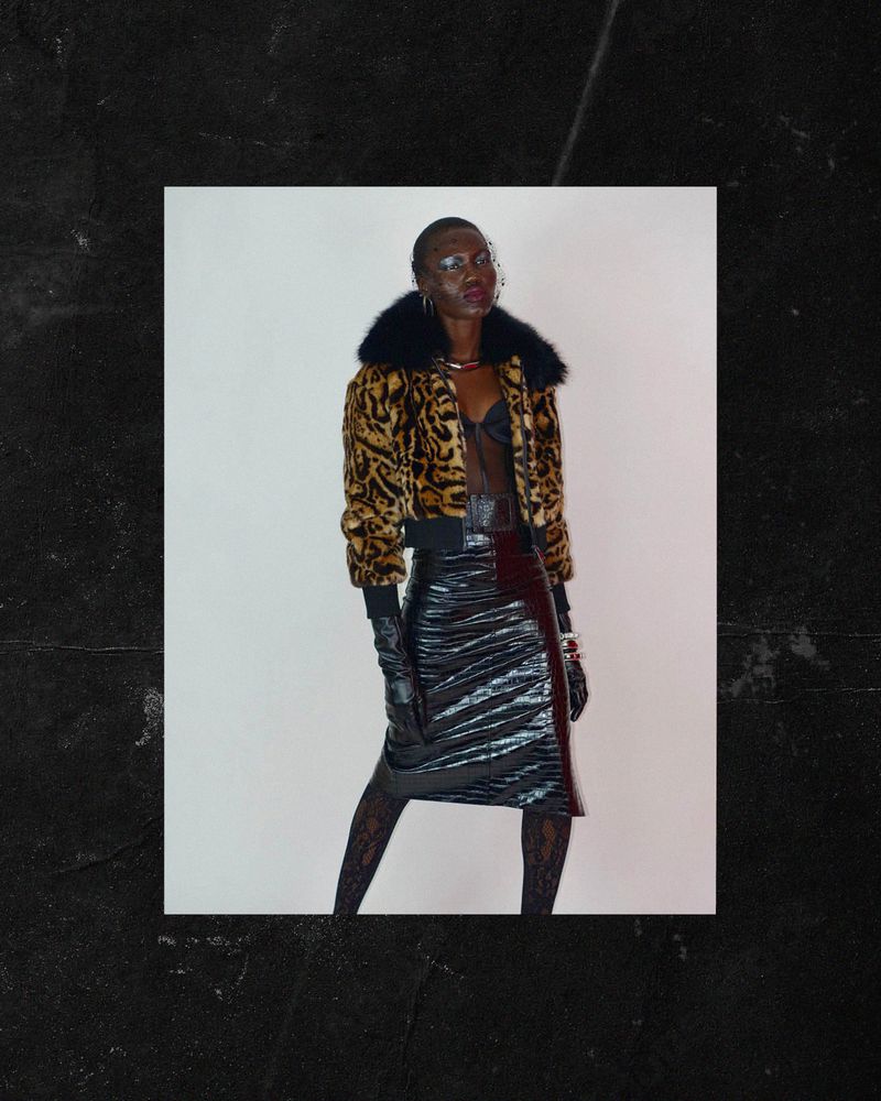 LOOK 124 EMAN (LOOK ONE)