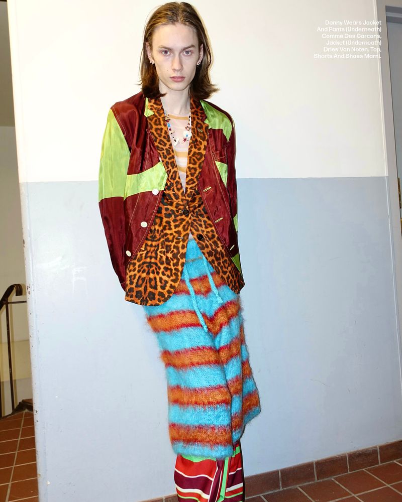 LOOK 112 DANNY (LOOK ONE)