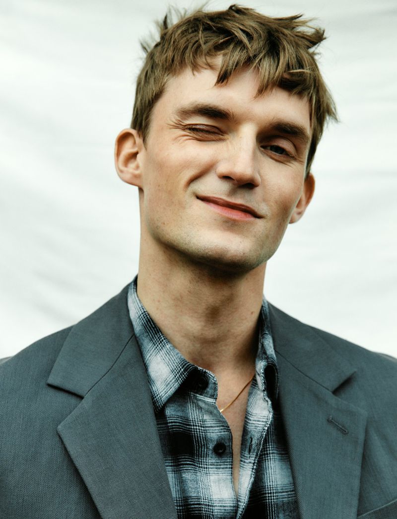 Three friends (Cake Magazine)