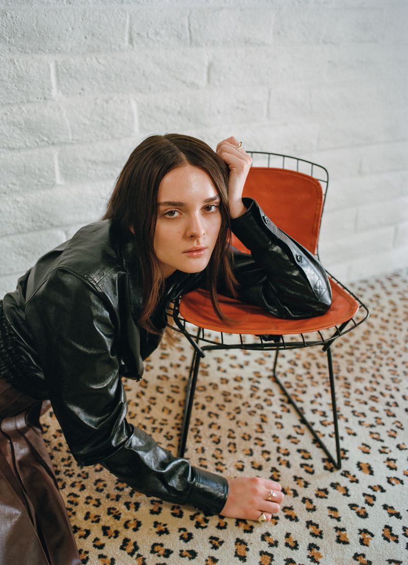 샬롯 로렌스 (Charlotte Lawrence) (ODDA Korea)