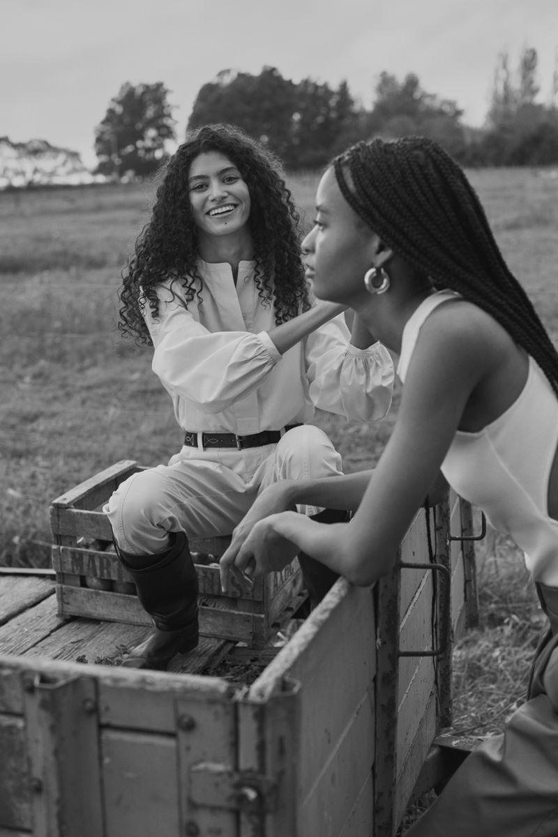 Banana Republic The August Collection Campaign 2023 (Banana Republic)