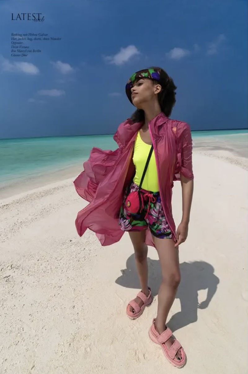 Color Flash by Bernd Ott (Latest Magazine)