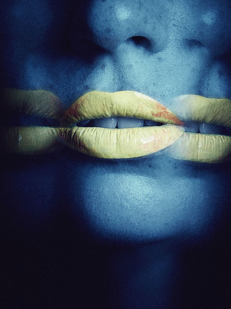 Laura (Mirror Mirror Magazine)