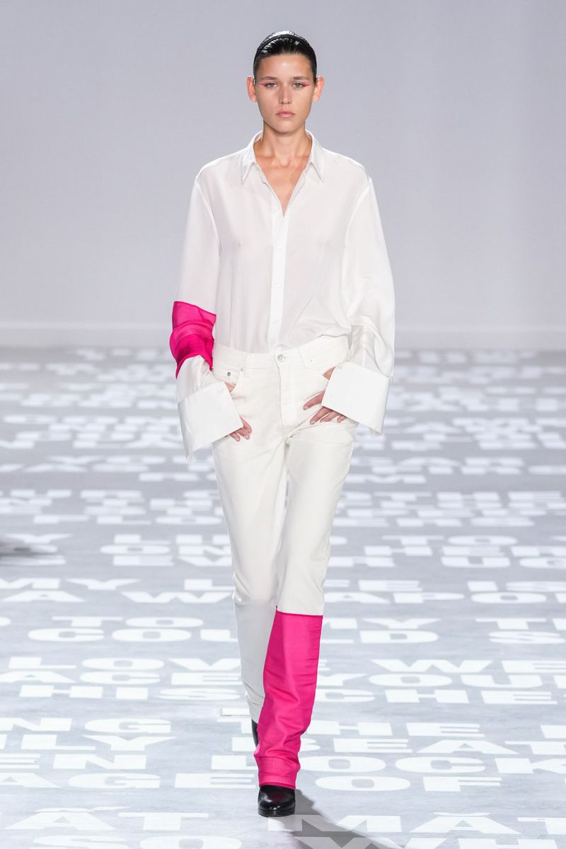 Helmut Lang S/S 24 Show (Helmut Lang)